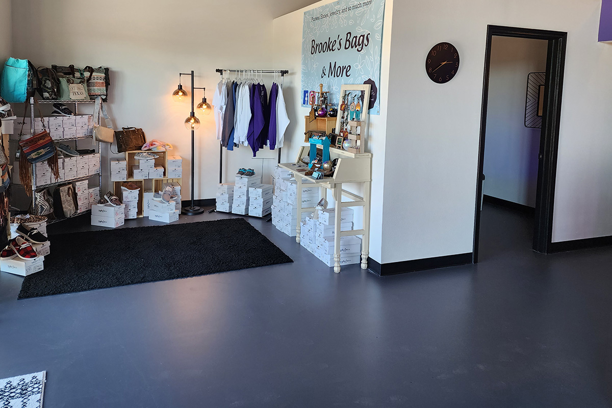 Contact - Tan Dat Wildcat